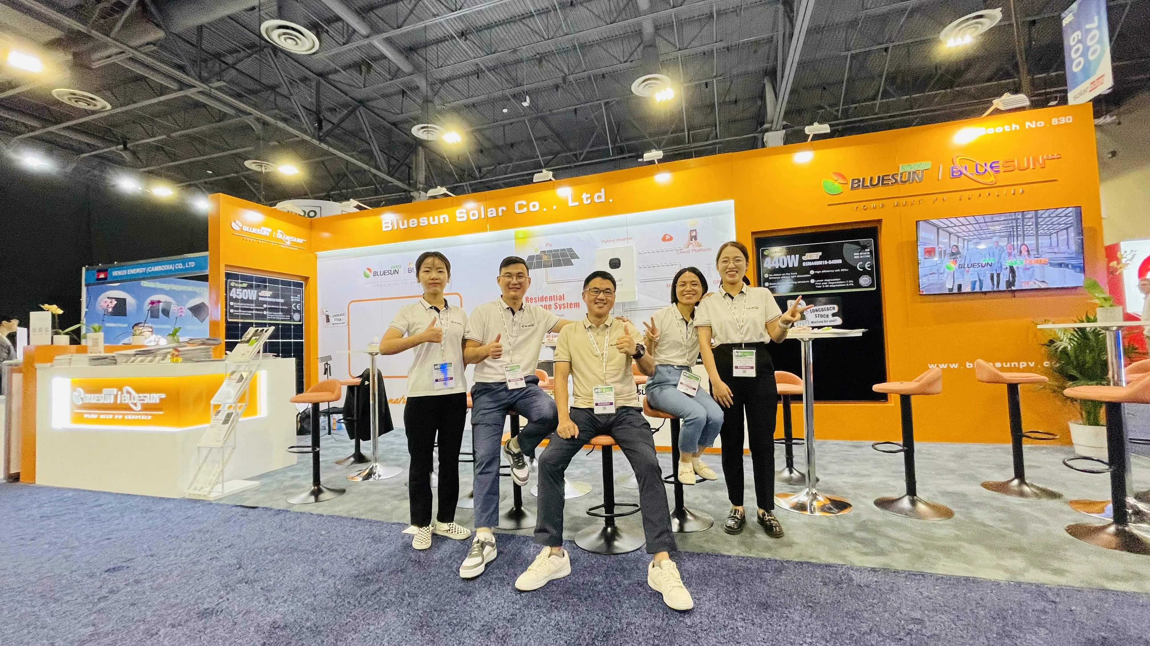 Bluesun HJT Solar Panels Bifacial 700w 720w 750w 1000w Solar Panels for ...