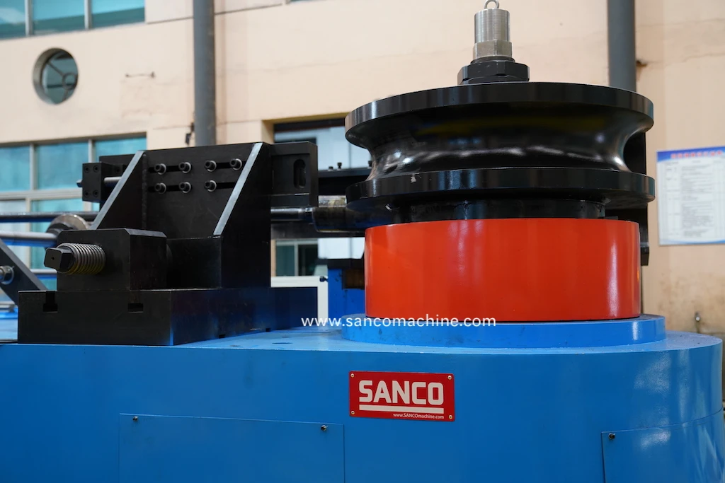 Shipyard Shipbuilding Industrial Big Huge Large Heavy Strong Tube Pipe ...