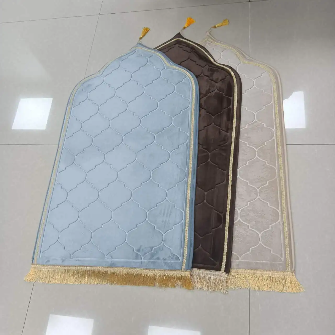 Muslim Islamic Prayer Mats - Durable, Stylish, and Versatile