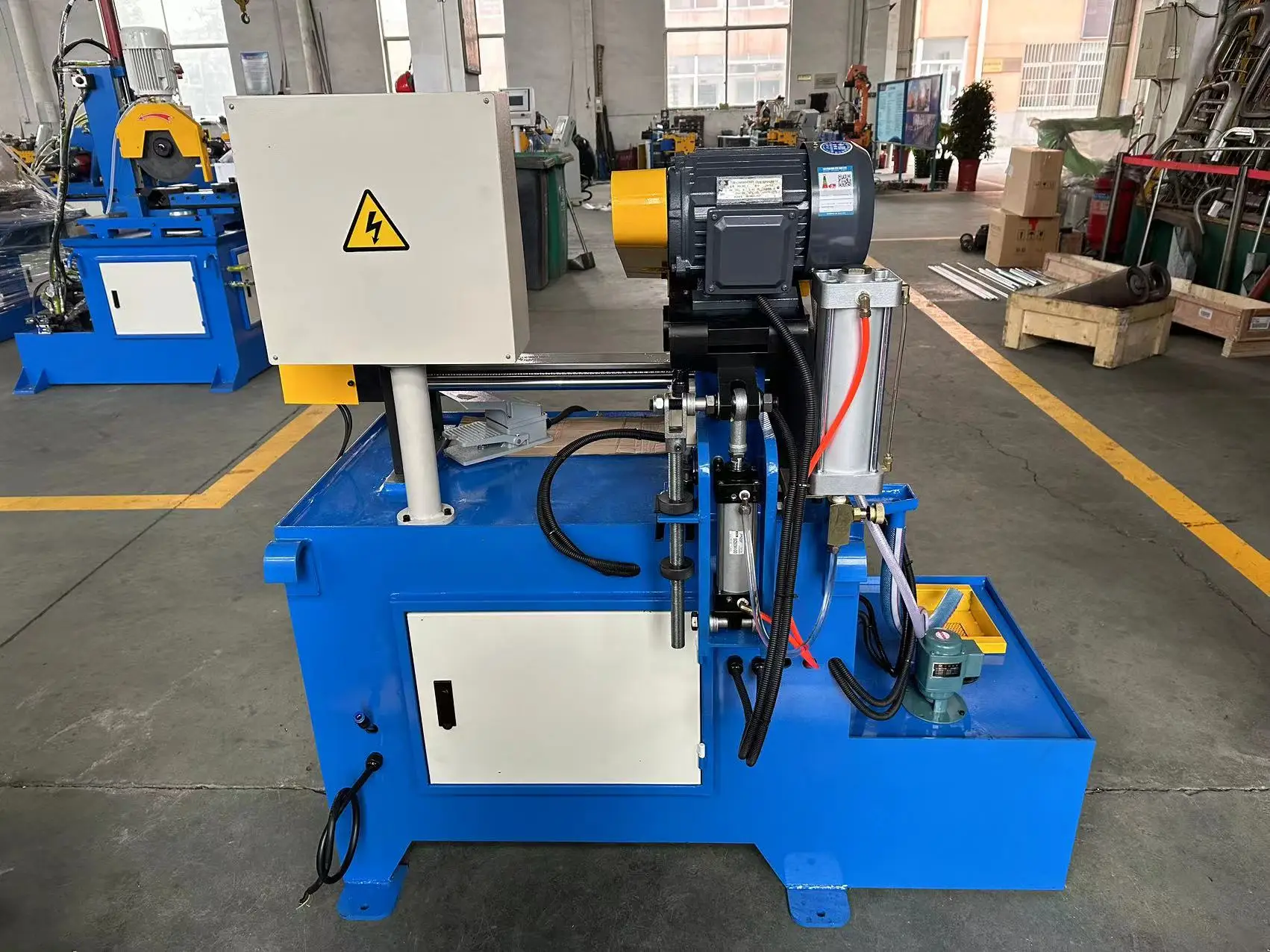 Auto Feeding Copper Tube Pipe Cutting Machine - KTC-160NC