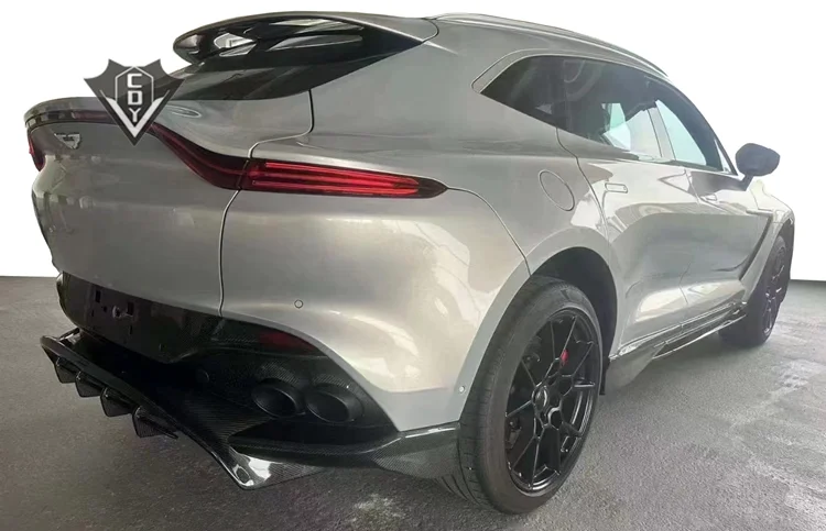 Aston Martin DBX Body Kits - 707 Style Carbon Fiber Parts