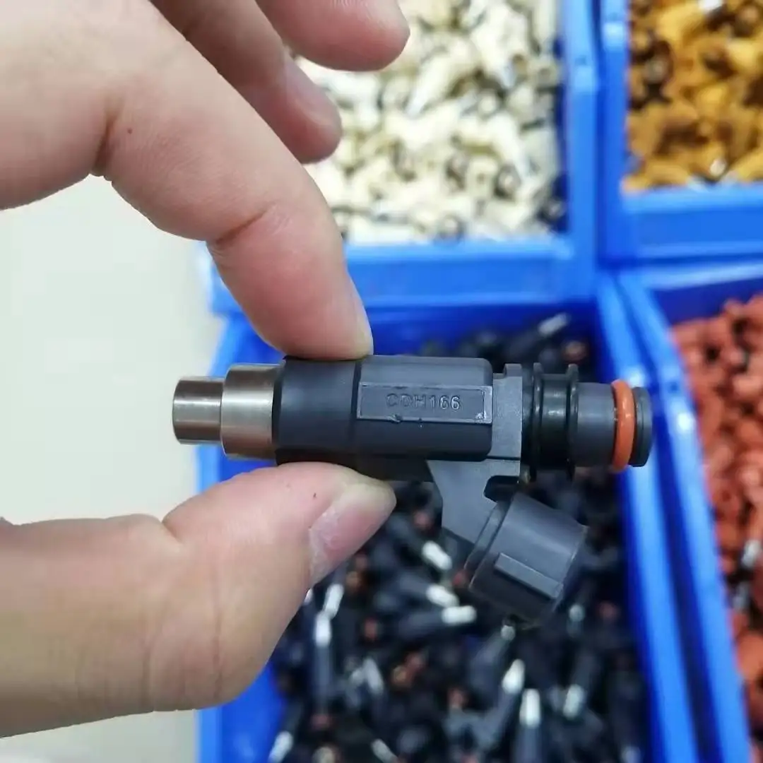 Fuel Injector Nozzle Md319790 Cdh-166 Cdh166 15710-66d00 60e-13761-00 ...