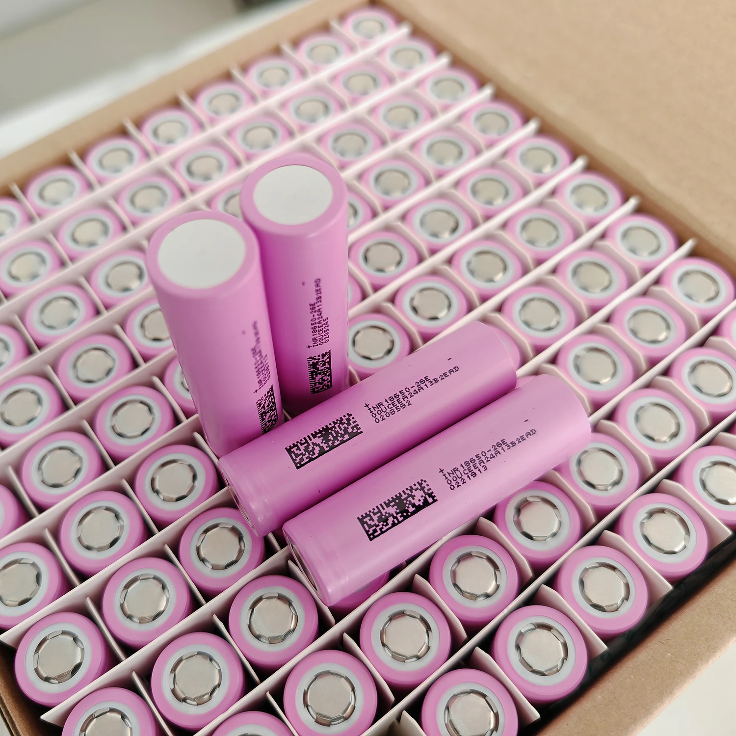 Grade a DMEGC INR18650-26E 18650 Battery 3.7V 2600mAh 3C 5C Discharge Durable Cylindrical ...