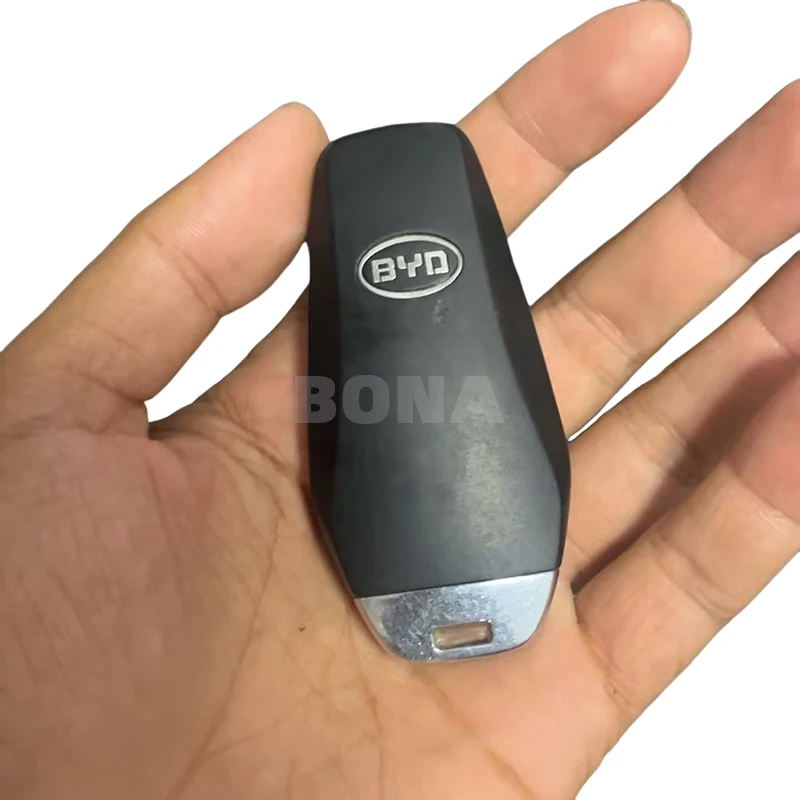 High Quality Auto Parts Car Key New Remote Control Car Key 13194579-00 ...