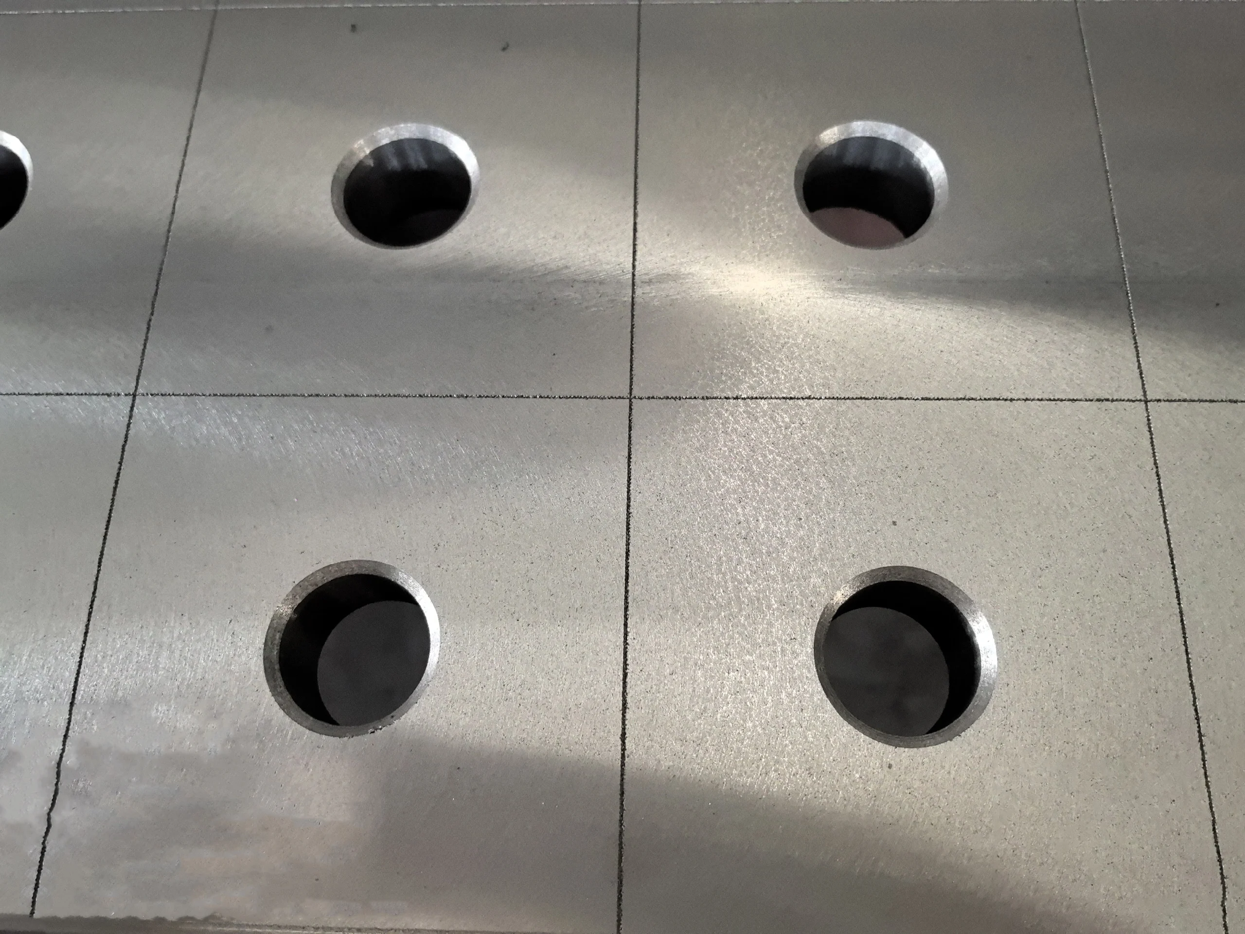 Heavy Duty 3D Cast Iron Steel Welding Platform D16 D28 New Condition ...