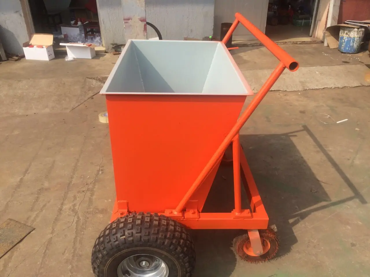 New Multifunctional Hand-push Artificial Turf Infill Machines Lawn Sand ...