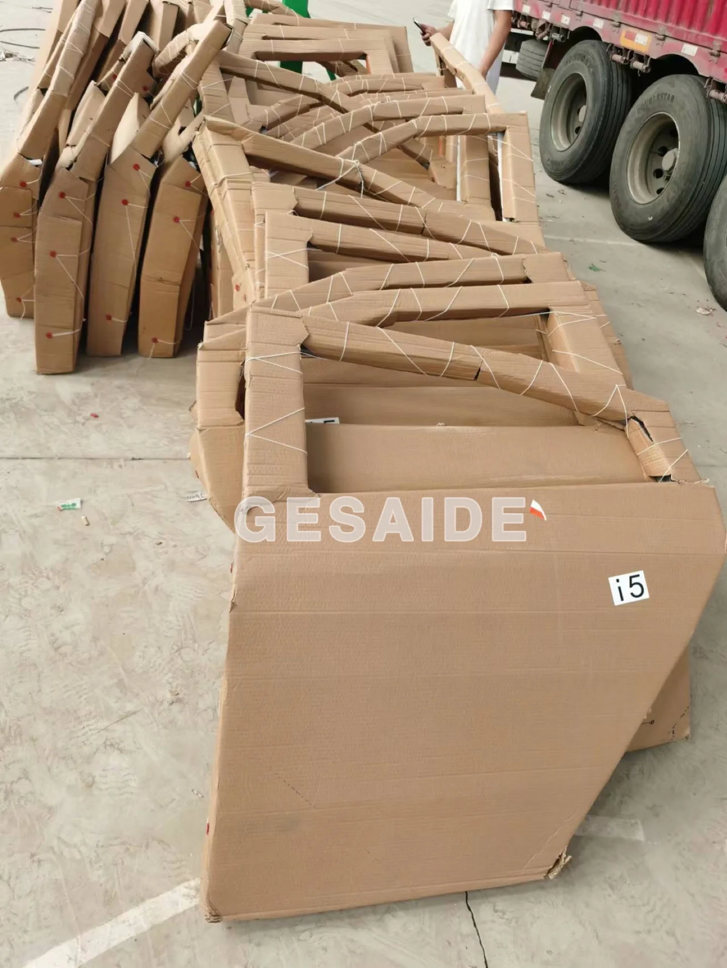 MG Auto Spare Parts - Water Tank Radiator Upper Cover Plate 10516364