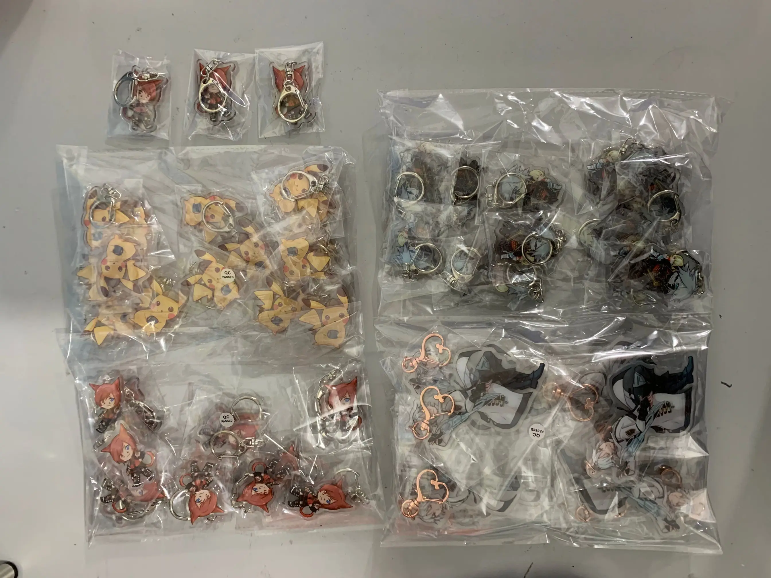 Custom Clear Acrylic Anime Double Epoxy Resin Glitter Character Acrylic ...