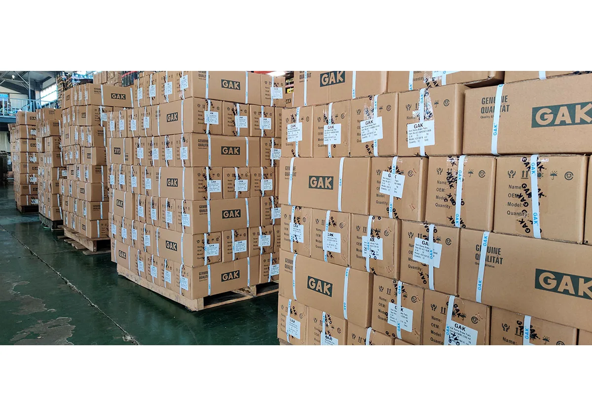 Gak Brand Engine Oil Cooler Oem 0995001000 Fit For C218 R231 - Buy ...