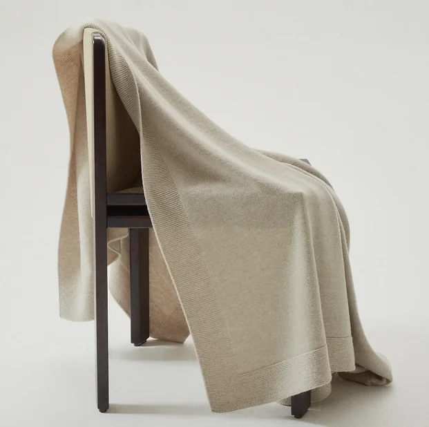 Luxury Cashmere Blankets - Warm and Sustainable Comfort
