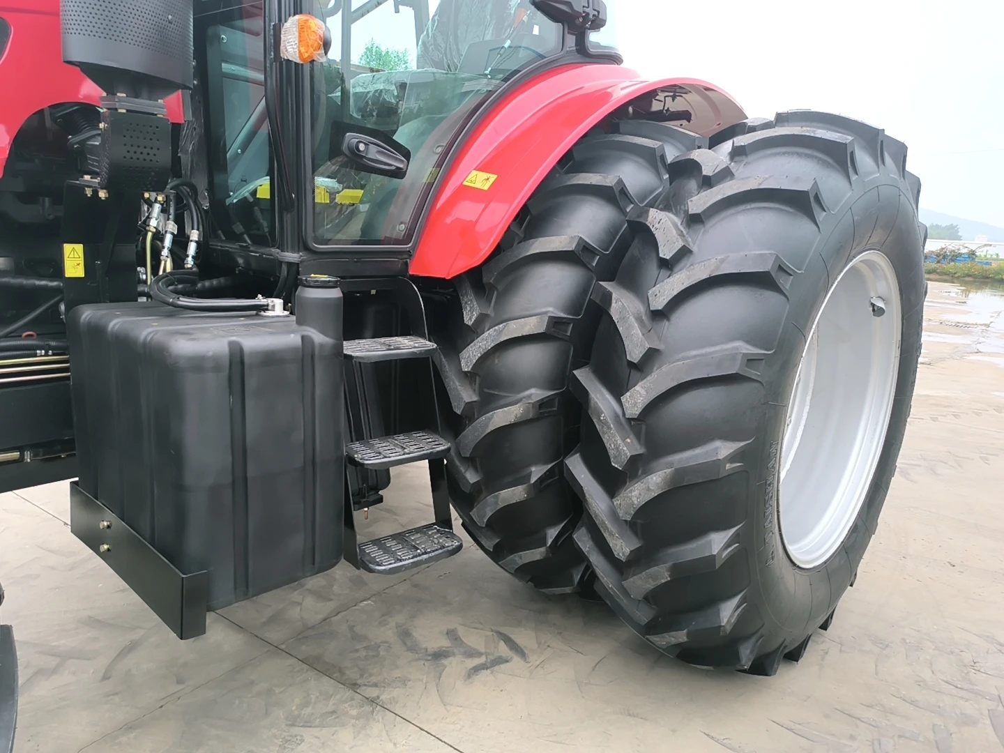 4*4 Wheel Drive Tractors - High Performance & Productivity
