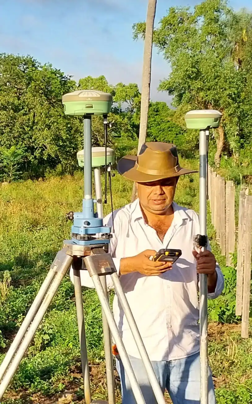 Intelligent Visual Layout RTK Measurement System U10 Built-in 5w ...