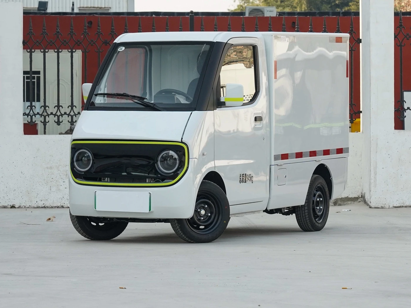 Chinese New Energy Vehicles For Express Transportation With 120km Range ...