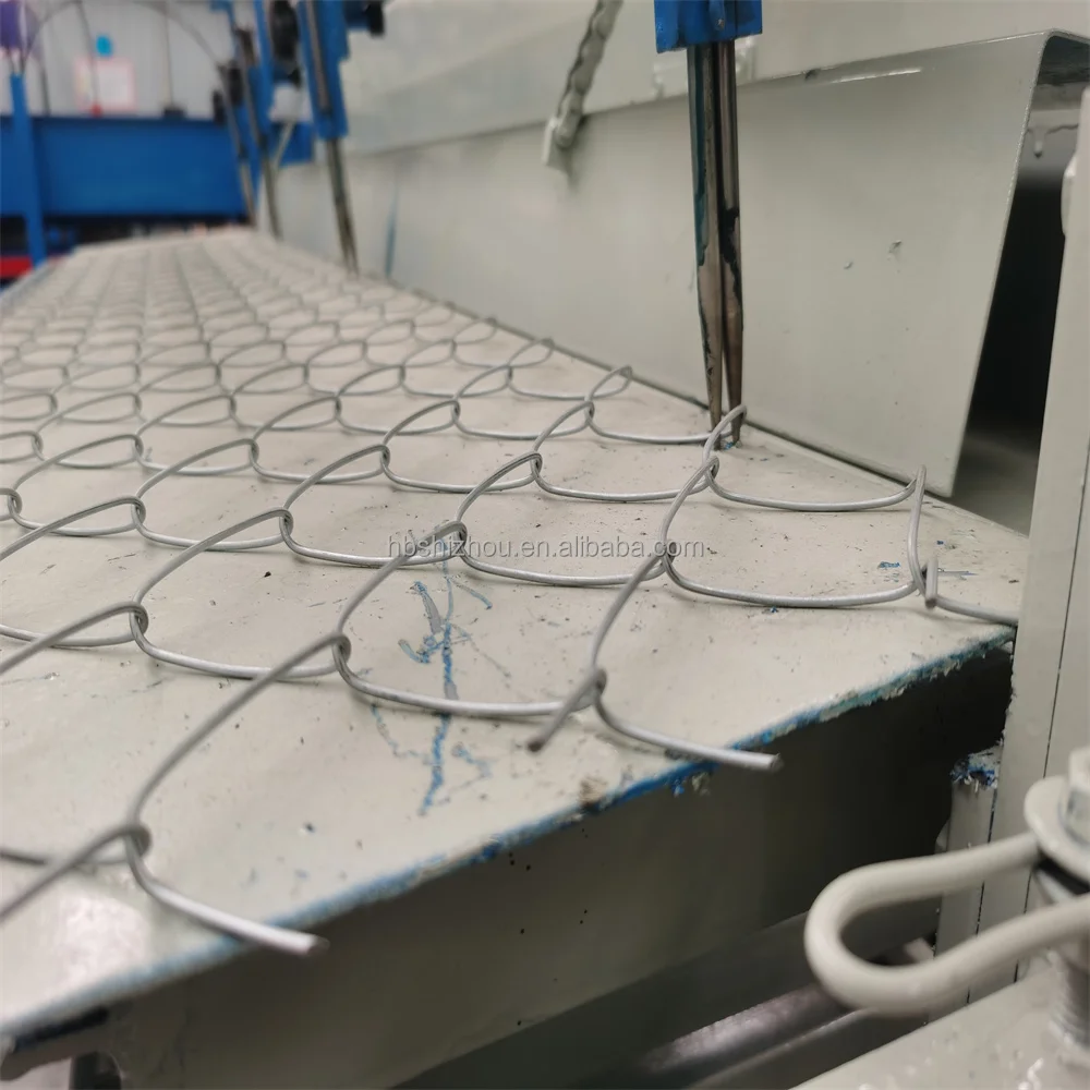 Manual Operated Chain Link Wire Mesh Machine Making/maquina De Malla De ...