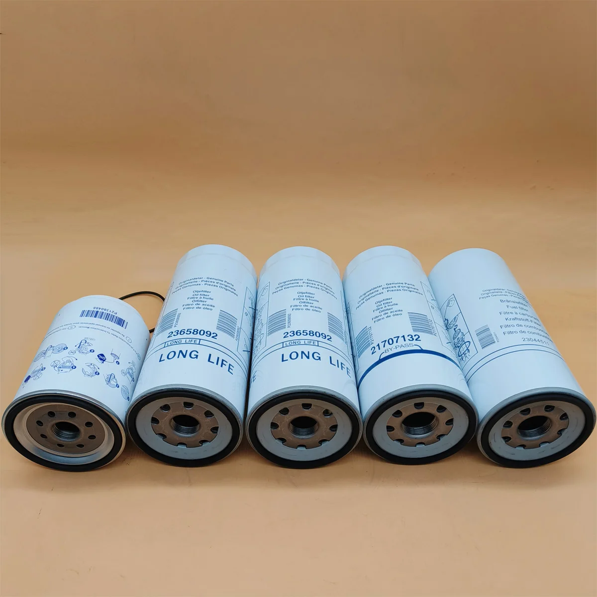 Hydwell Diesel Engine Oil Filter 85137592 21380488 22988765 21707133 ...