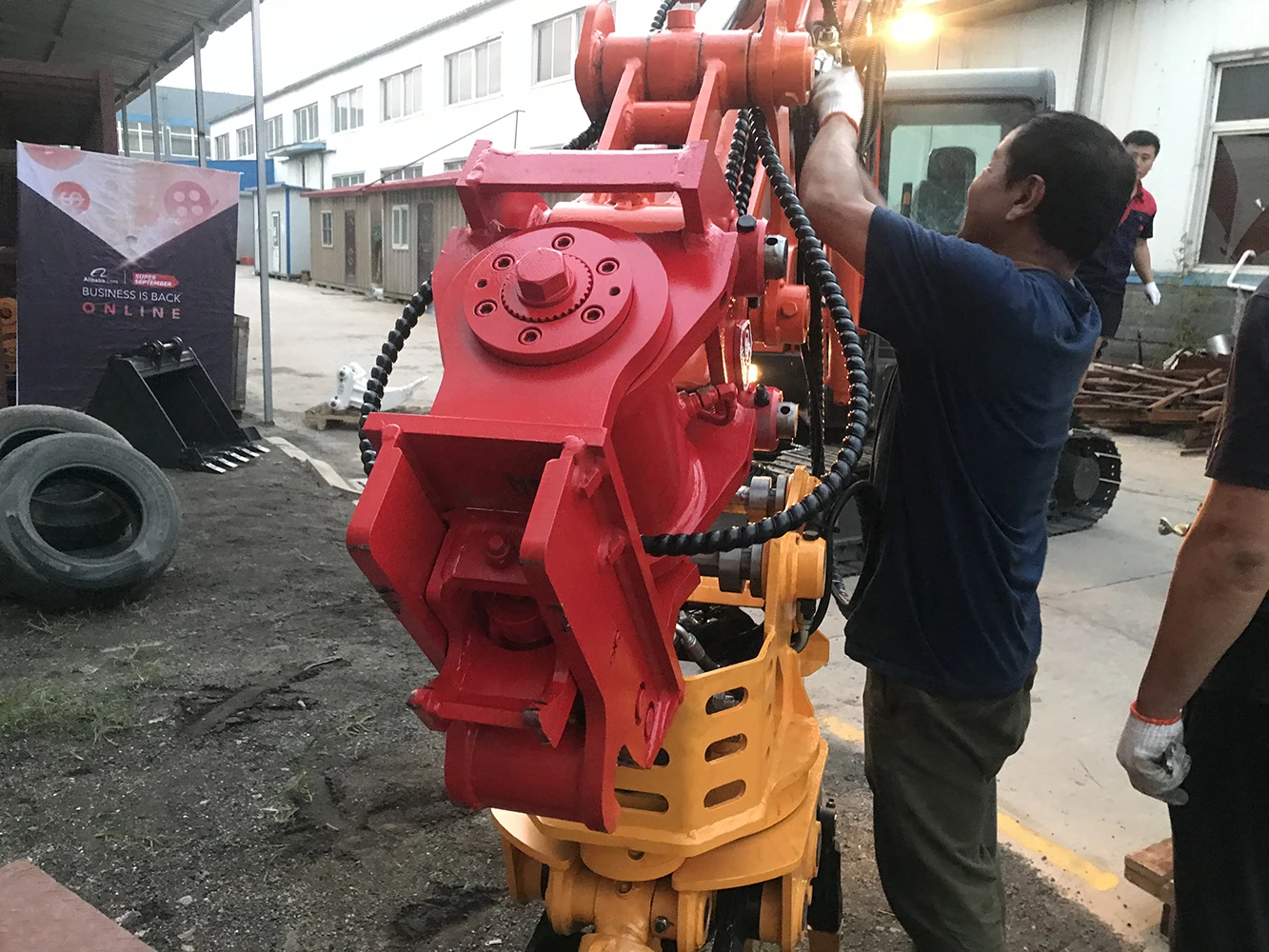 Customized Power Tilt Rotating Quick Hitch for Mini Excavator 1-30 T ...