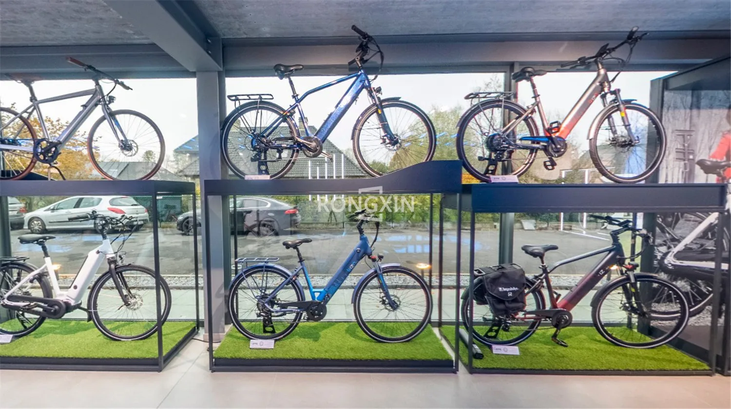 Bike Retail Shop Display Showcase Design Commercial Fashion Sport ...