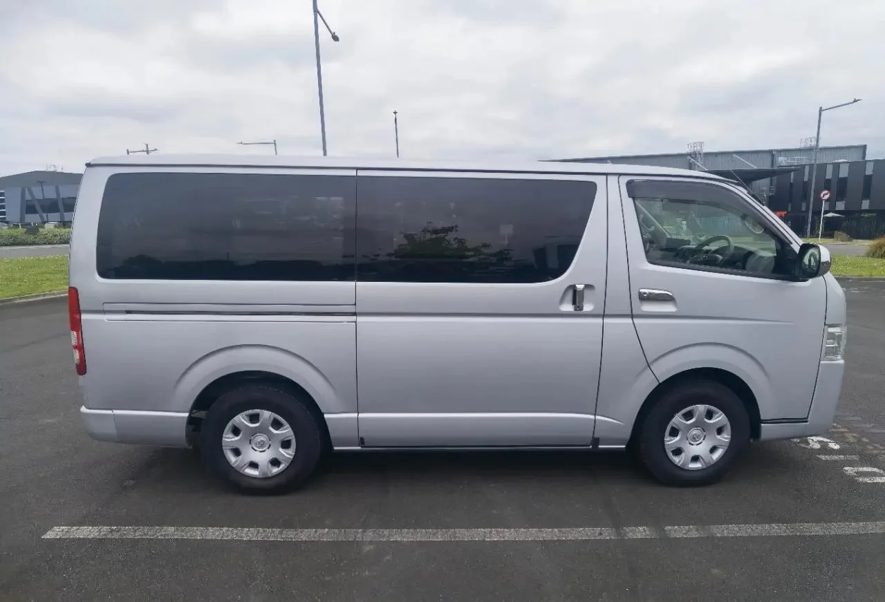 Spots Goods Toyota Hiaces Bus 9 Seaters Hiace 300 Used Toyota Hiace Van ...