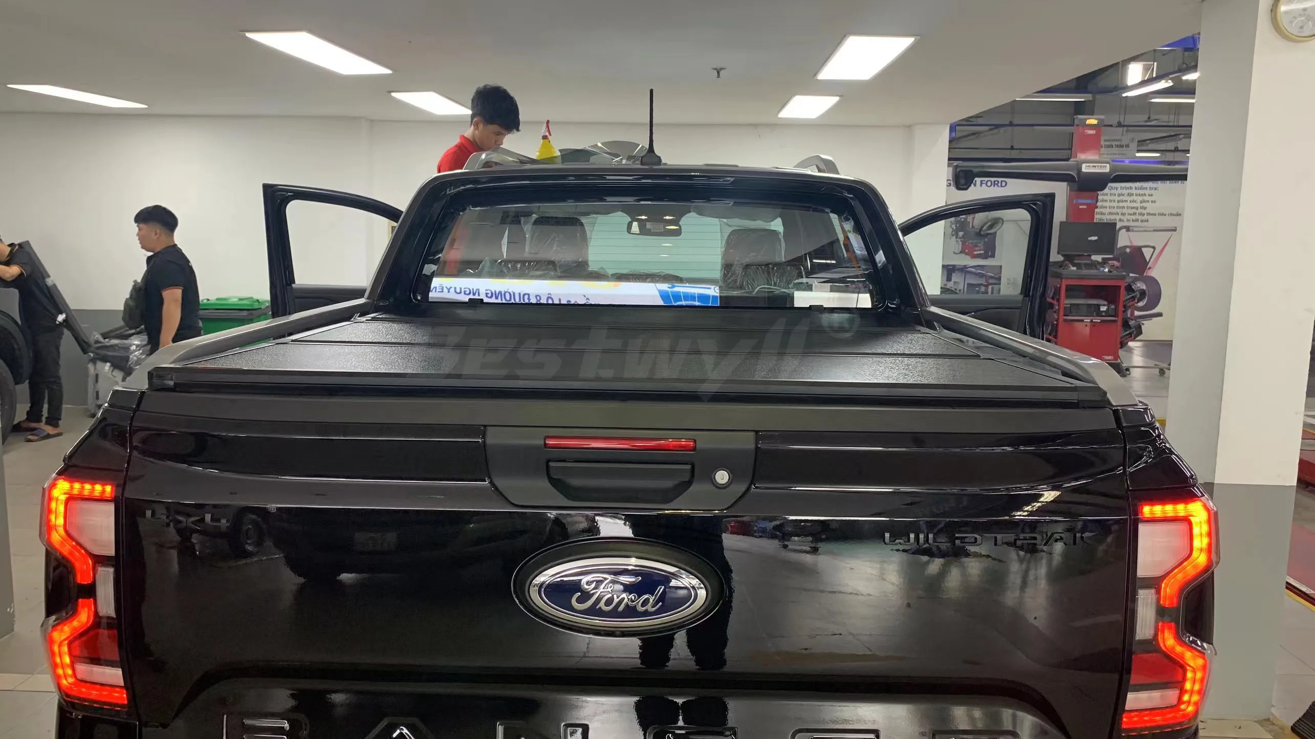 BESTWYLL Pickup Truck Bed Three Trifold Hard Tri Fold for Adventure Tri ...