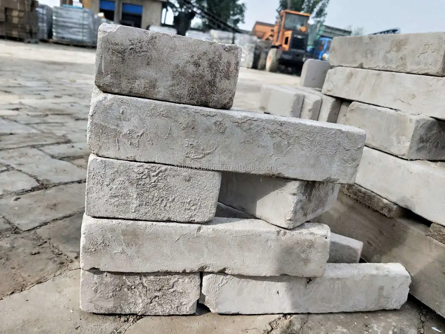 Reclaimed Brick Tiles - Slim Bricks for Architectural Projects