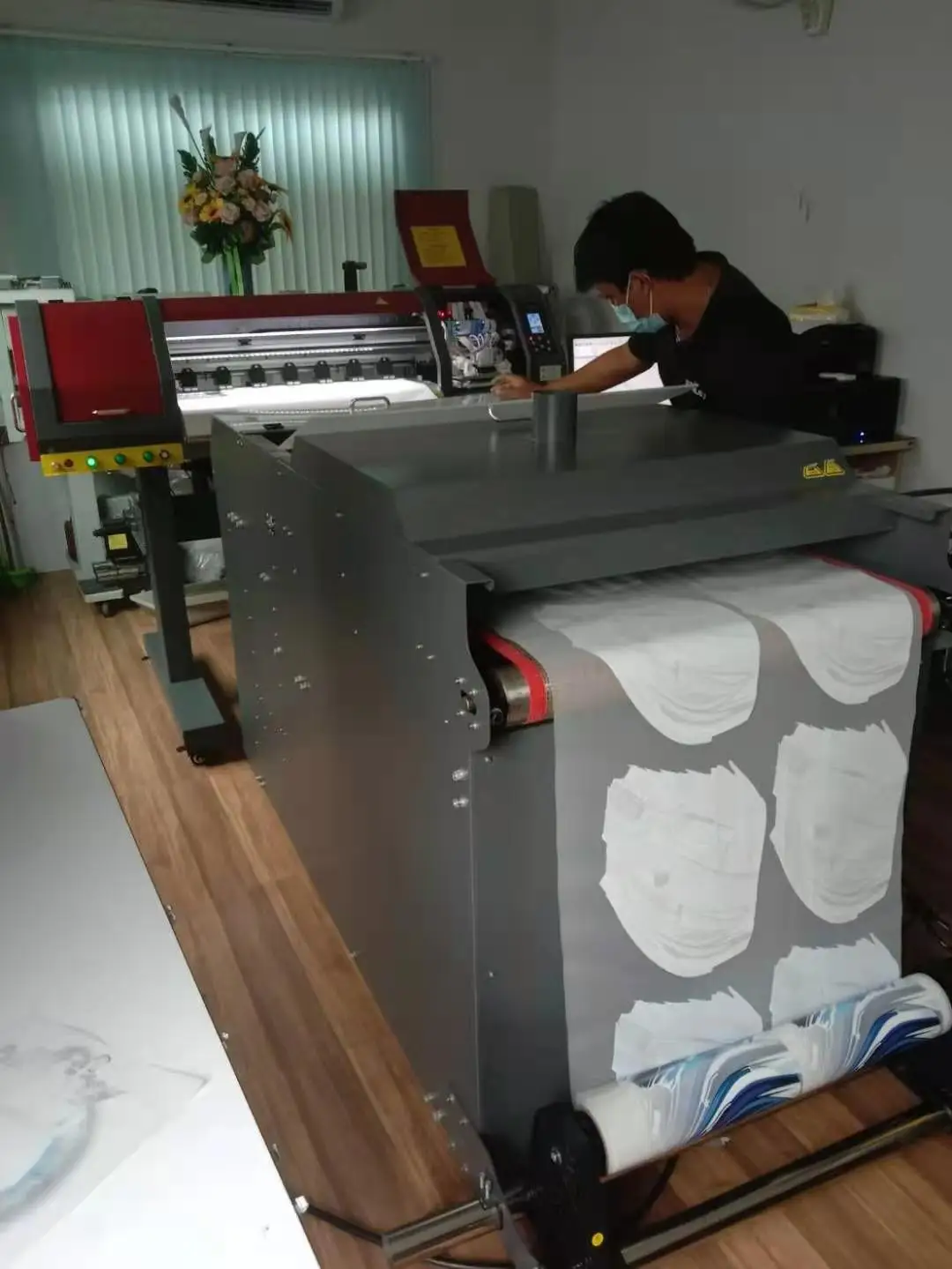 Zunsunjet 75u 60cm 30cm Digital Inkjet Dtf Printing Pet Dtf Film Roll - Buy 75u 60cm 30cm ...