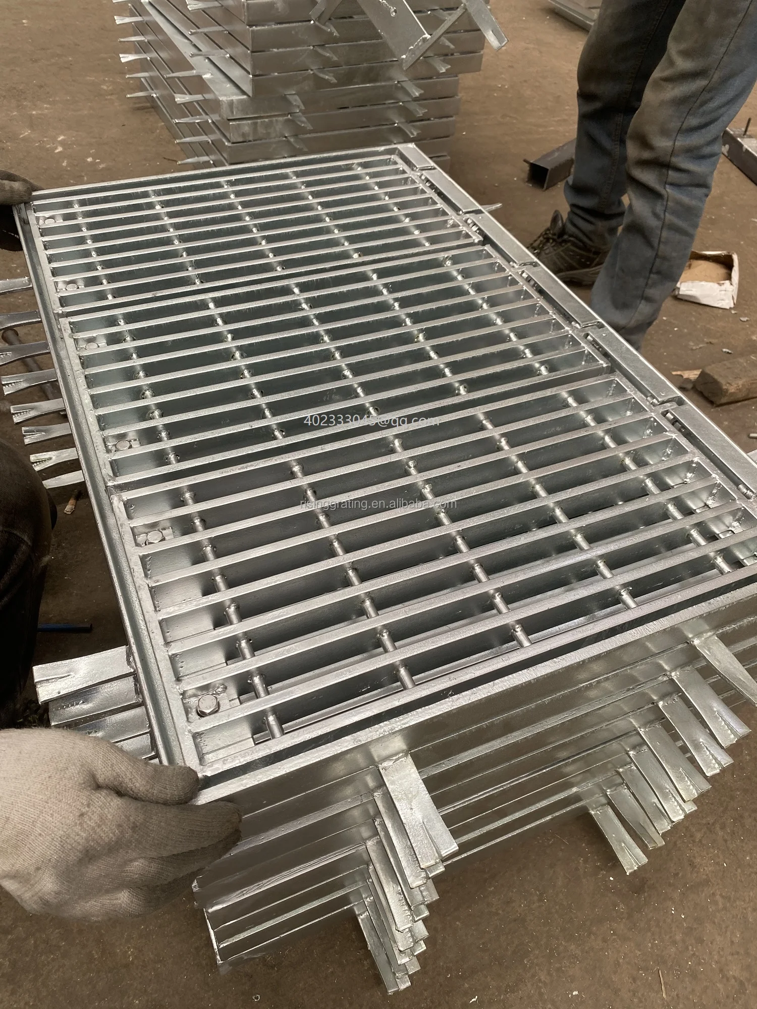 Singapore Lta Galvanised Concrete In-fill Pedestrian Grating With Sound ...