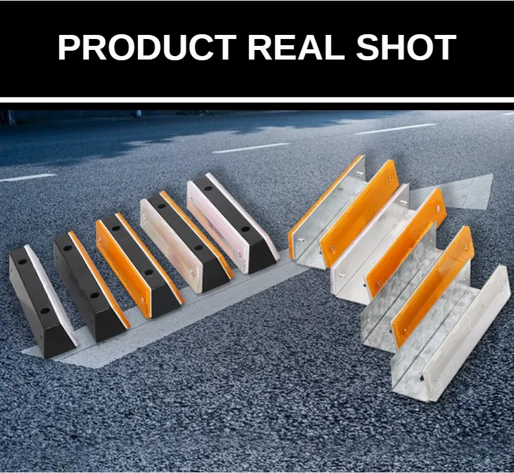 Rectangular Outline Reflective Warning Signs Road Studs Solar Powered ...