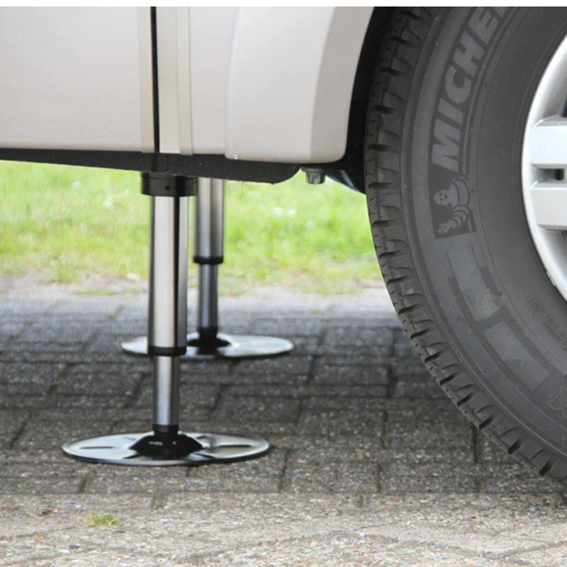 Multistage Telescopic Automatic Leveling System for Caravans