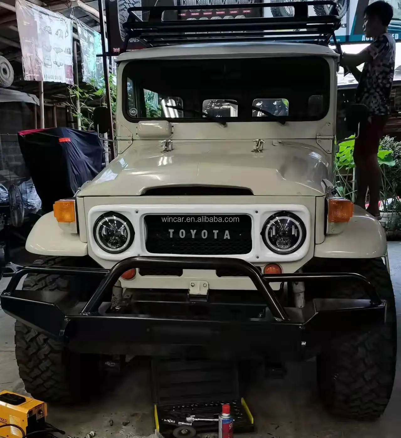 New Design Front Bull Bar for FJ40 - Durable & Stylish