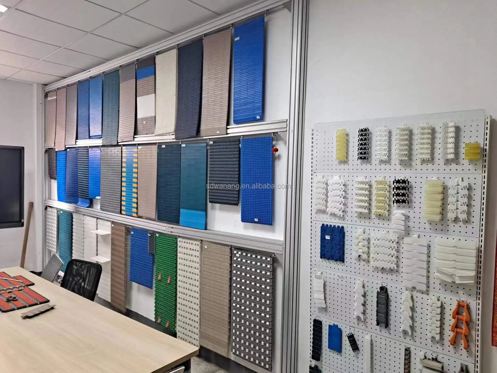 2600/2800: Plastic Flexible Bending Chain Slat Top Chain Table Top ...