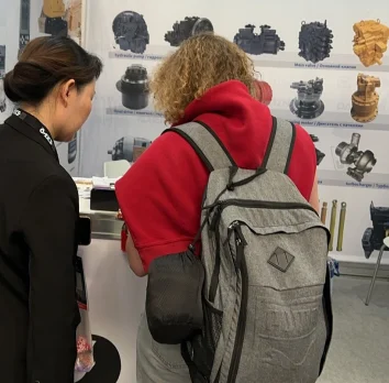 PC30MR-2 Distribution Valve PC40 PC45 PC60-8 Hydraulic Control Valve ...