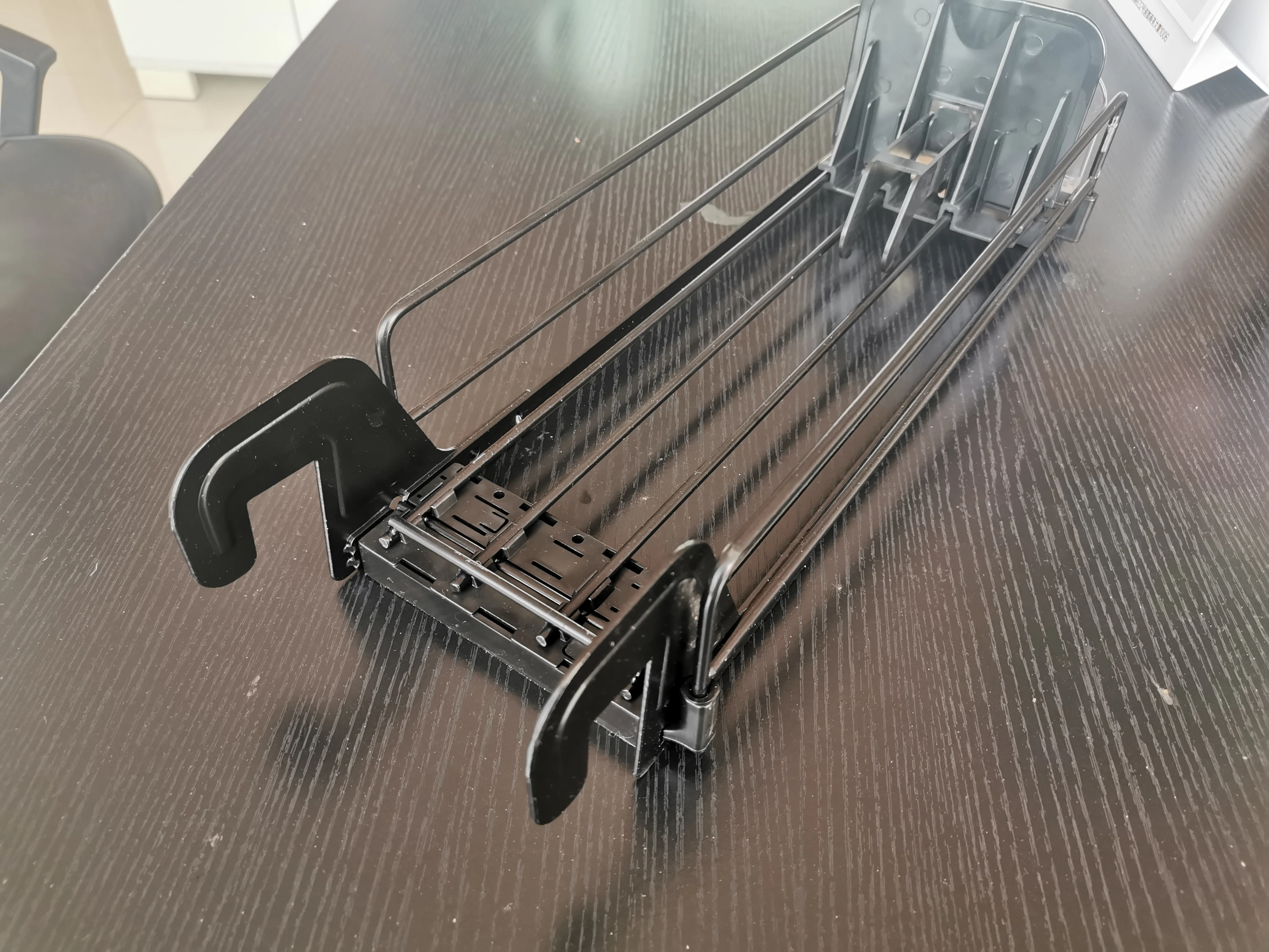 Automatic Adjustable Single Lane Pusher Merchandising Shelf Trays Width ...