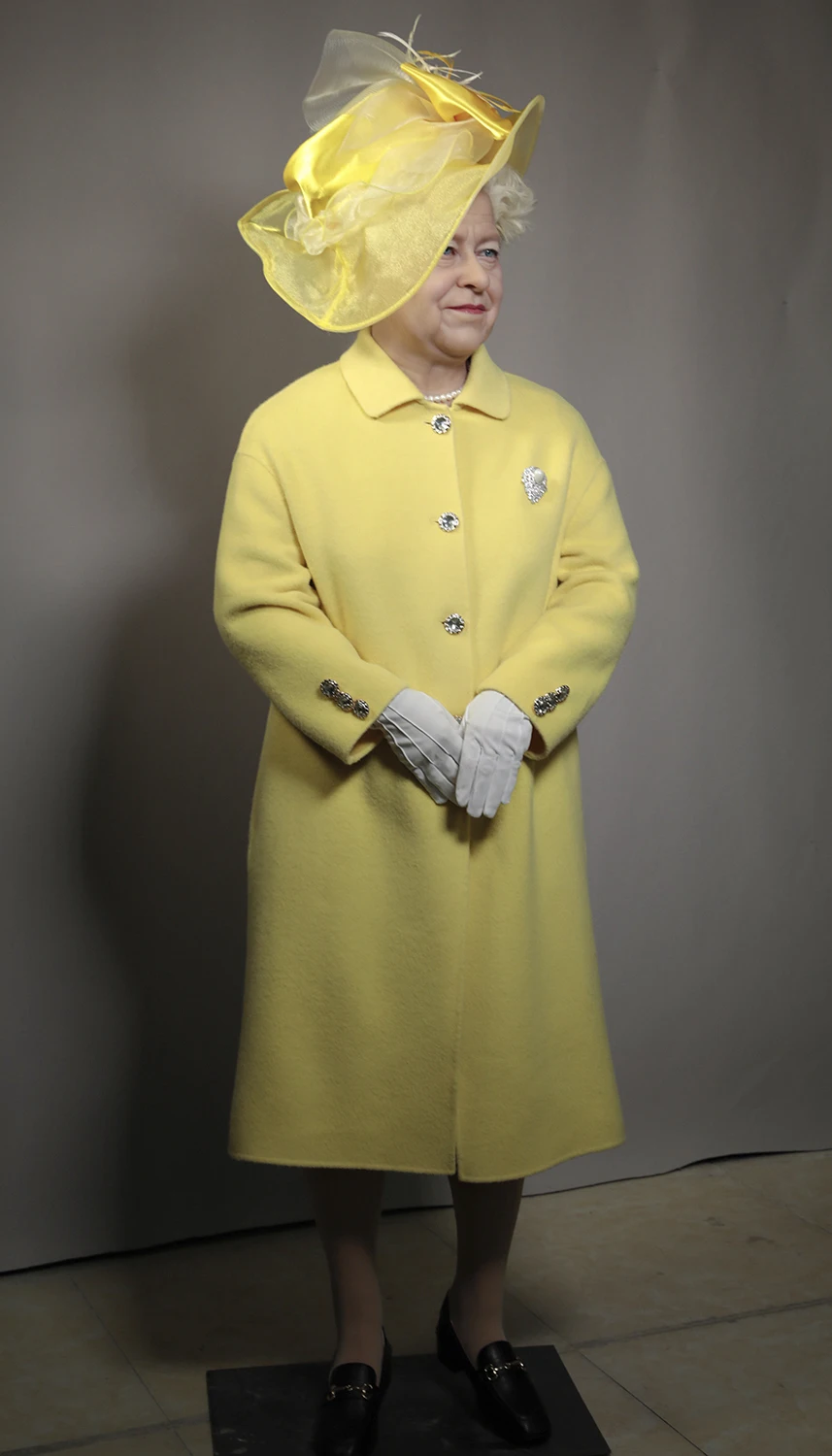 Life Size Realistic Wax Figure of Queen Elizabeth II for Sale