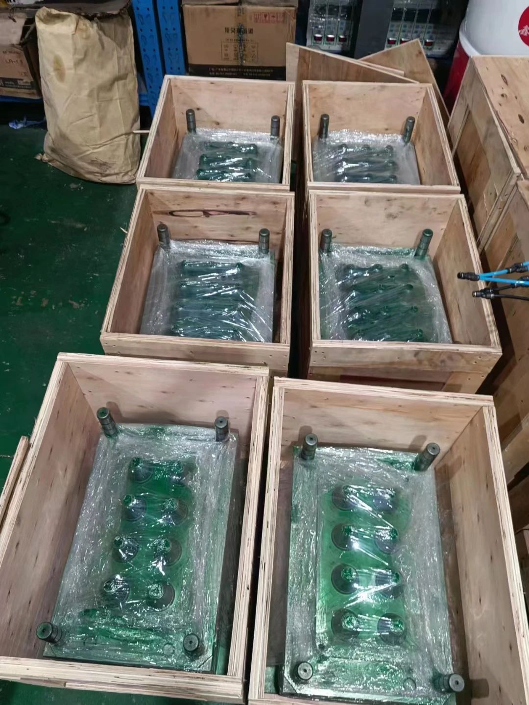 Zhenhua Top-ranked Servo Energy Saving Injection Blow Molding Moulding ...