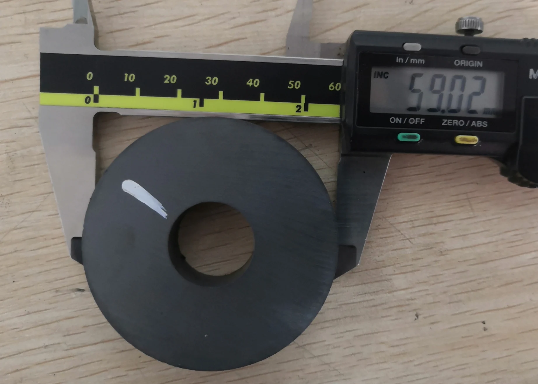 Ceramic Ferrite Magnets - Durable and Versatile Solutions