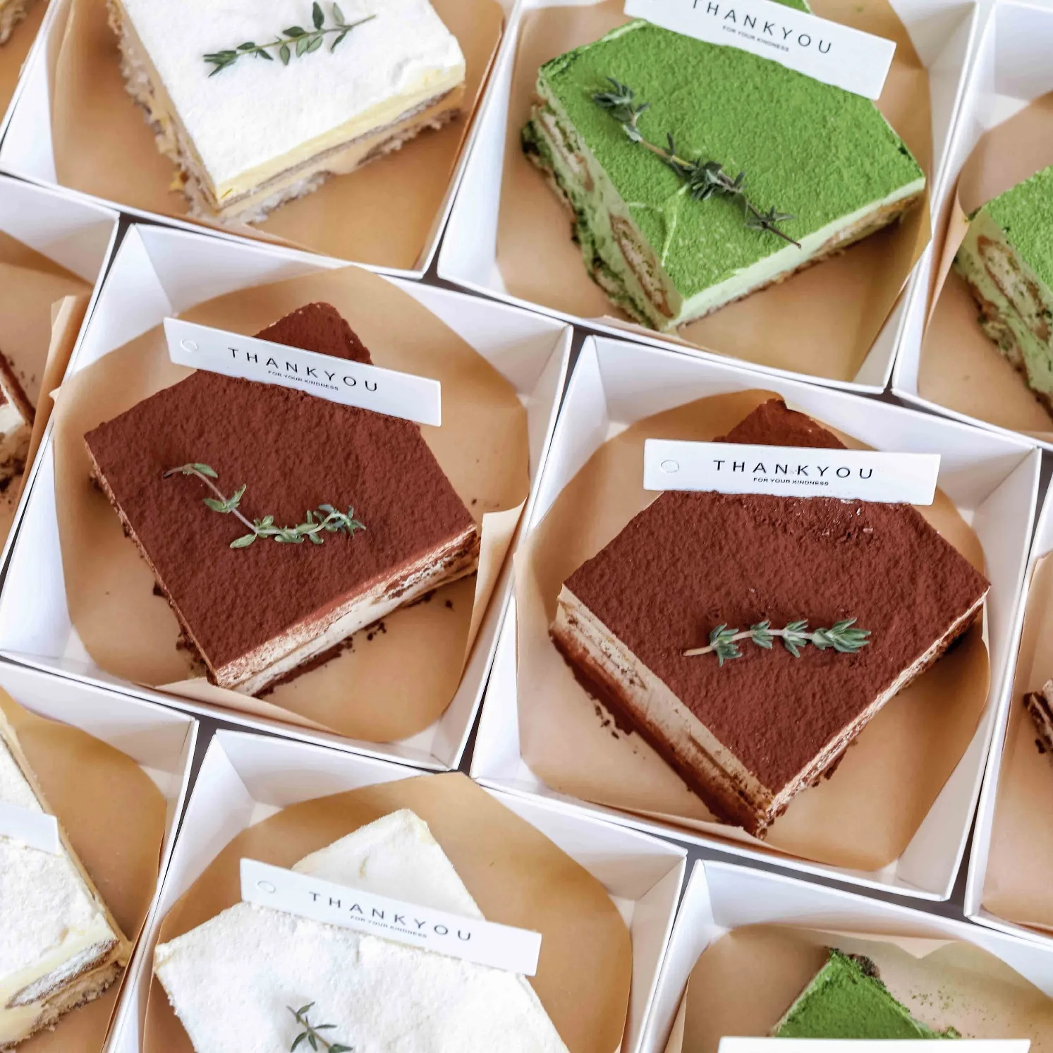 Tiramisu Cake Packaging - Customizable Boxes for Desserts