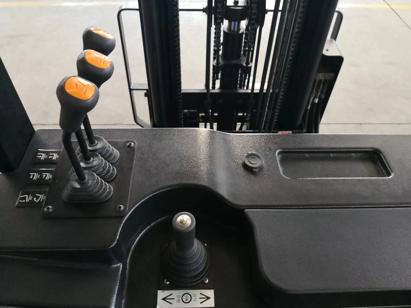 Battery 1.3ton 3000mm Lift Height Electric Reach Truck Reach Stacker ...