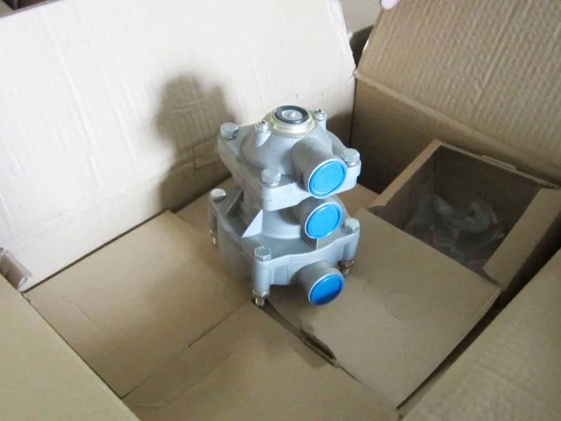 Quick Release Valve For Kamaz Oem 100-3562010 - Buy 16-3512010 100 ...