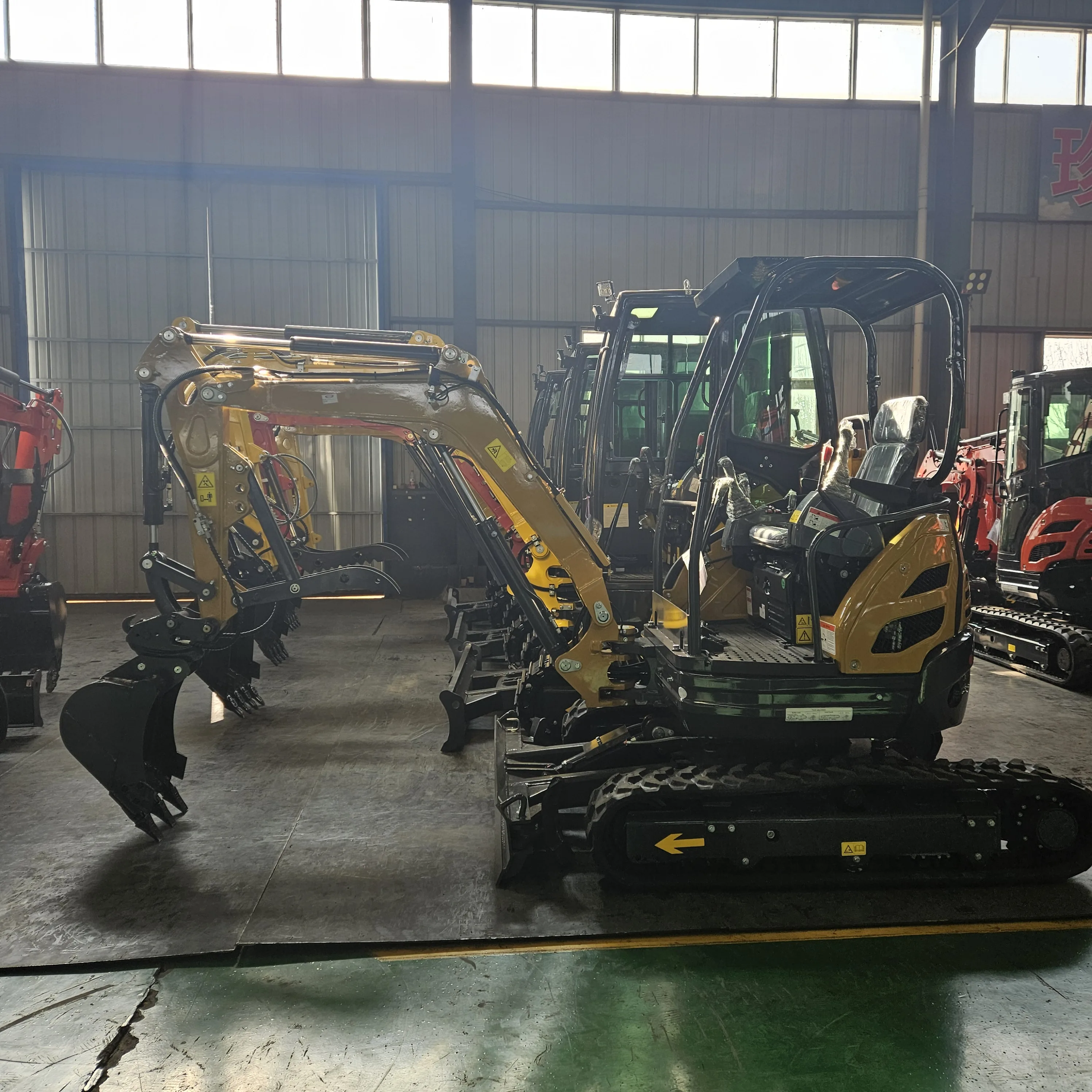 Multi Functional 800kg To 3500kg Excavators Micro Digger 0.8 Ton Small ...