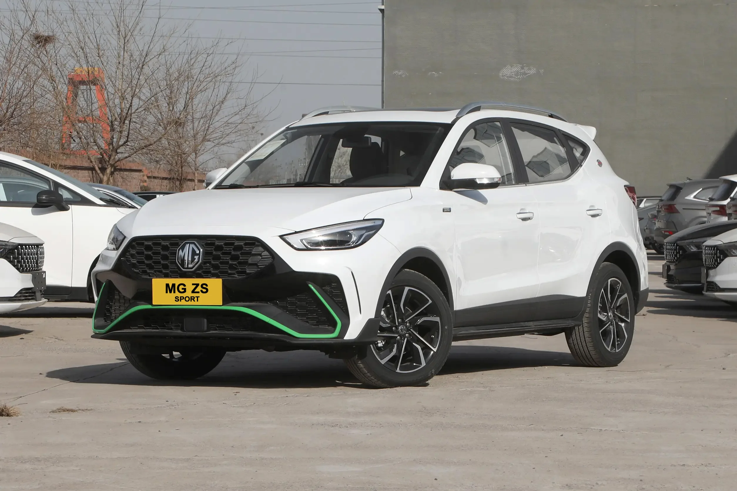 MG ZS Sport Version - 5 Seats, 1.5L, CVT, ABS, Airbags