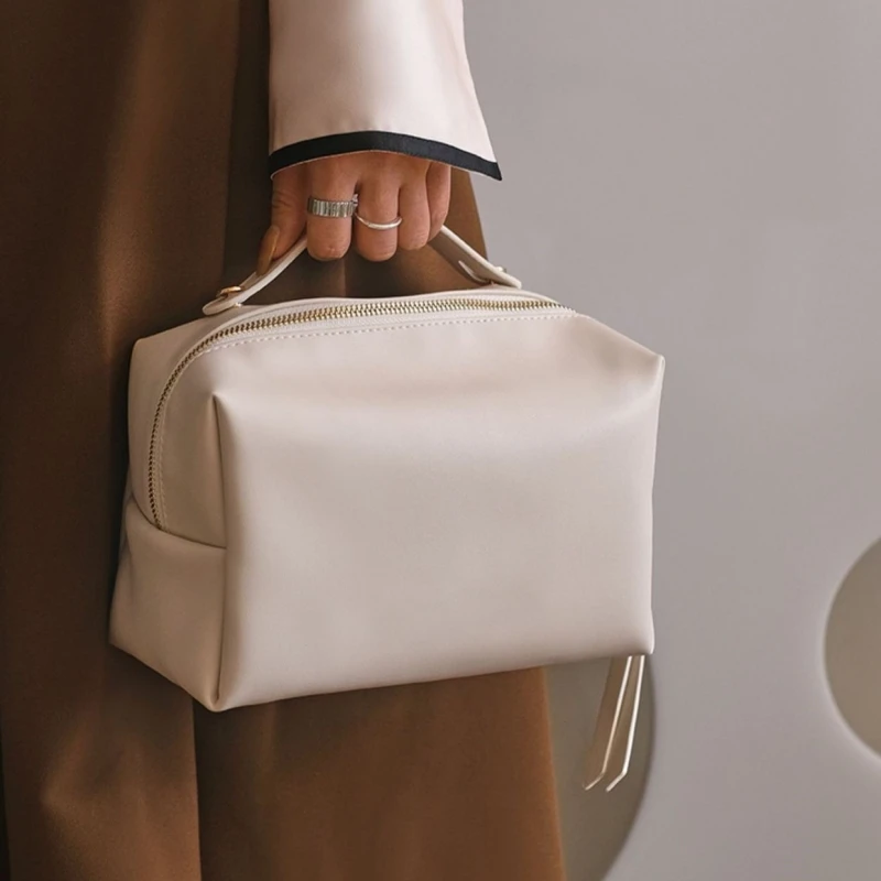 Wholesale Large Capacity Fashion Leather Cosmetic Bag