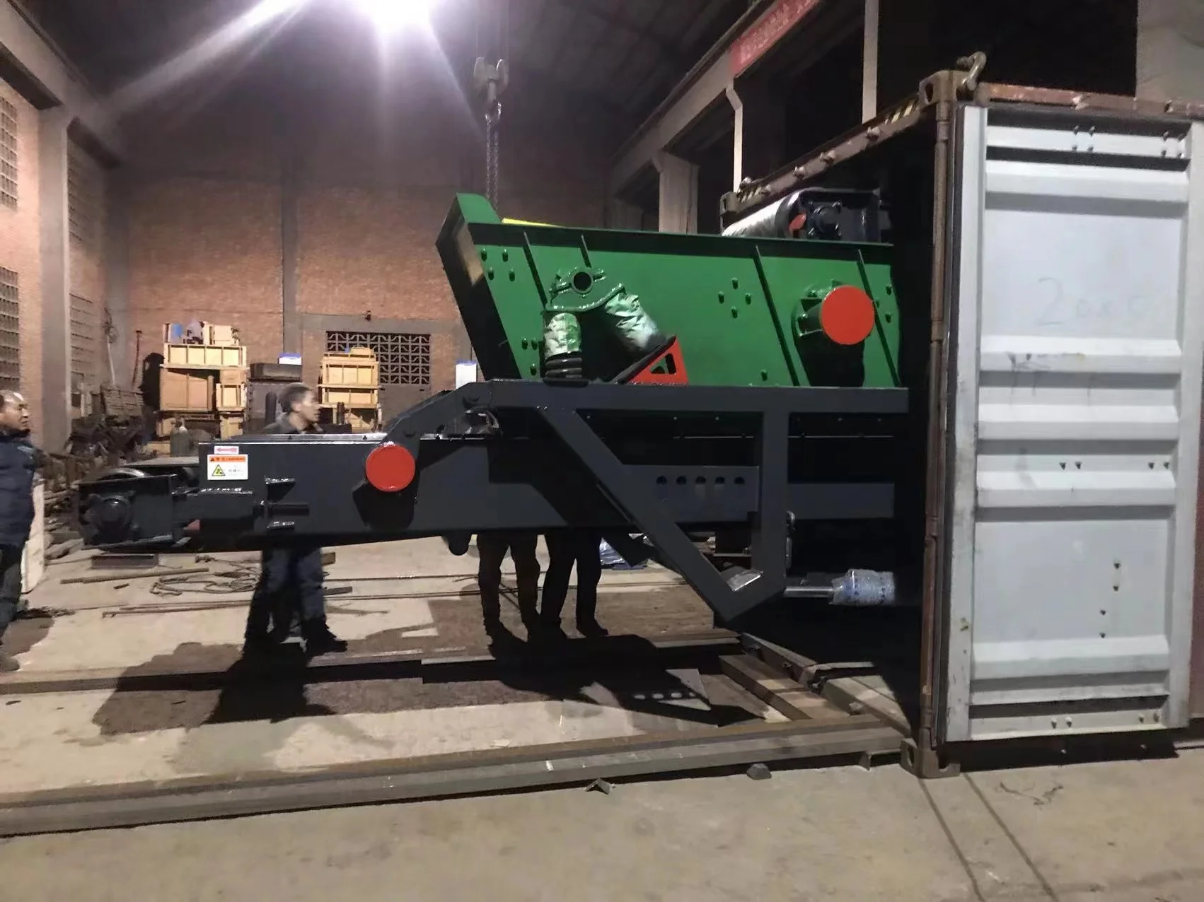 Heavy Duty Mobile Screening Plant Unit Price Tracked Vibrating Screen ...