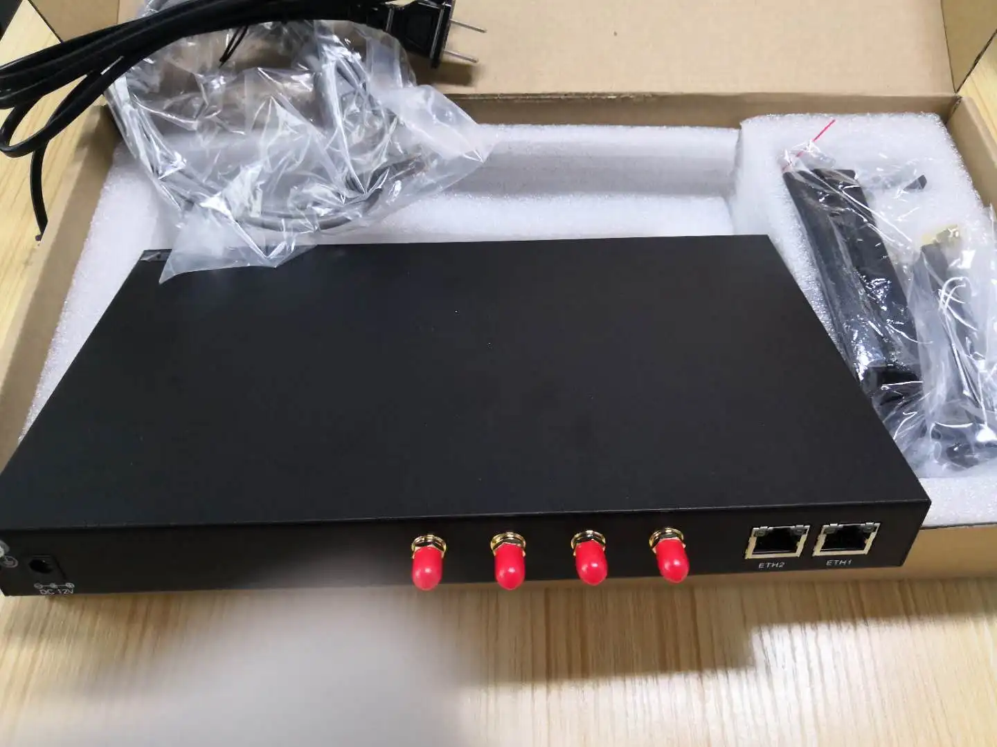 4g Lte Voip Gateway With 4 Channels 2g/3g/4g Goip - Buy 4g Lte Voip ...