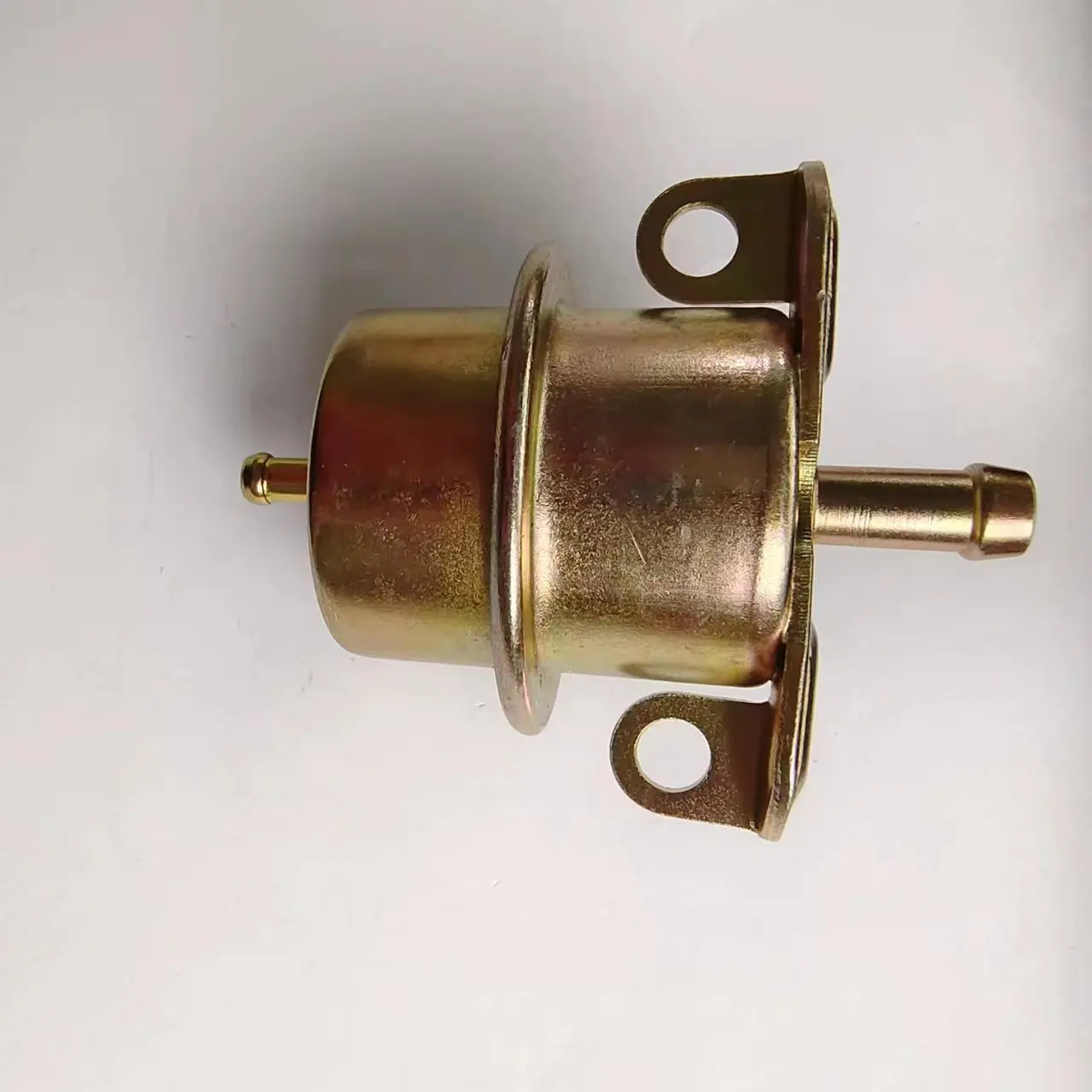 Car Fuel Pressure Regulator For Porsche Renault Chrysler Dodge Alfa ...