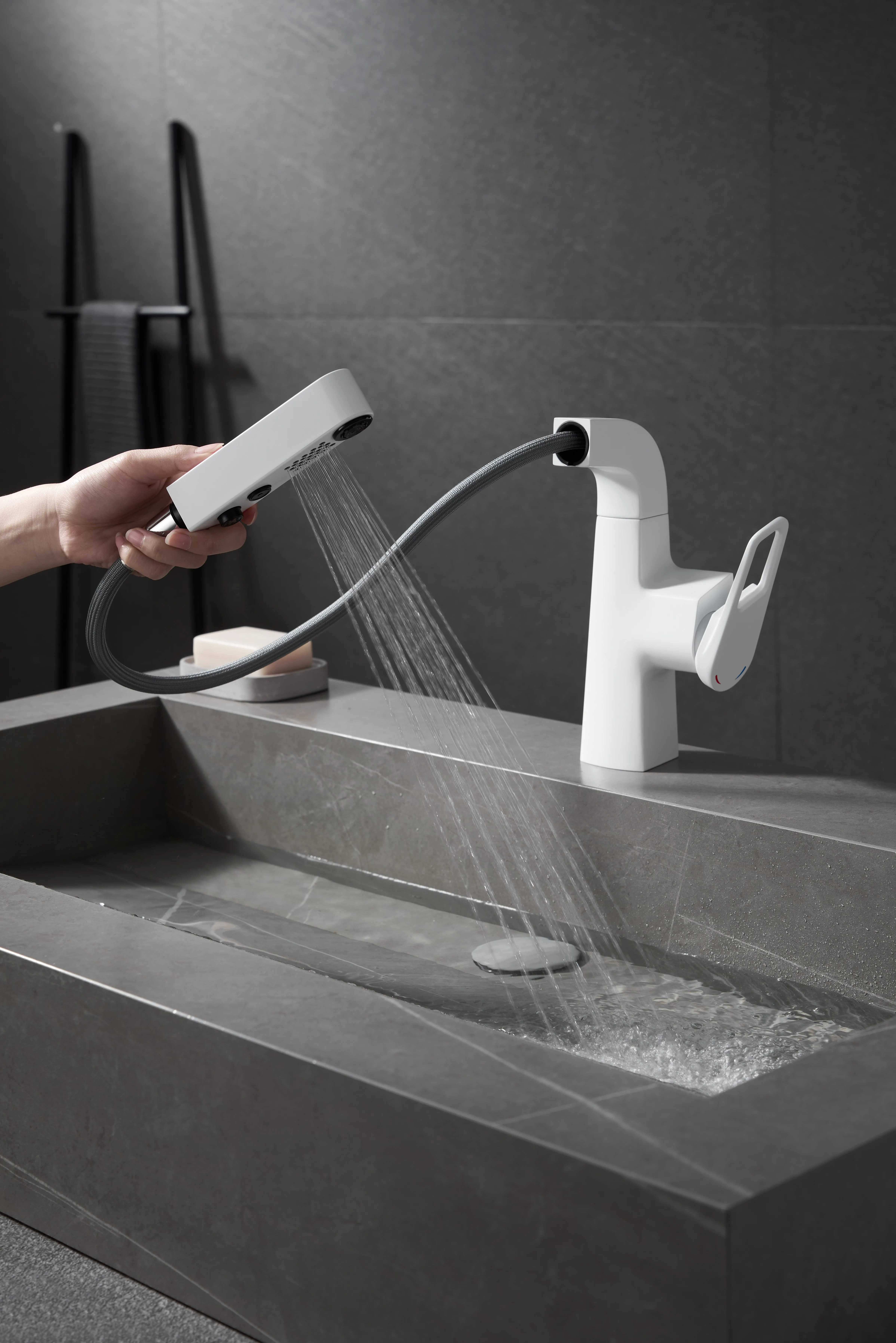 Lift And Pull Out Basin Faucet 360 Degree Rotating Cold And Hot Water ...