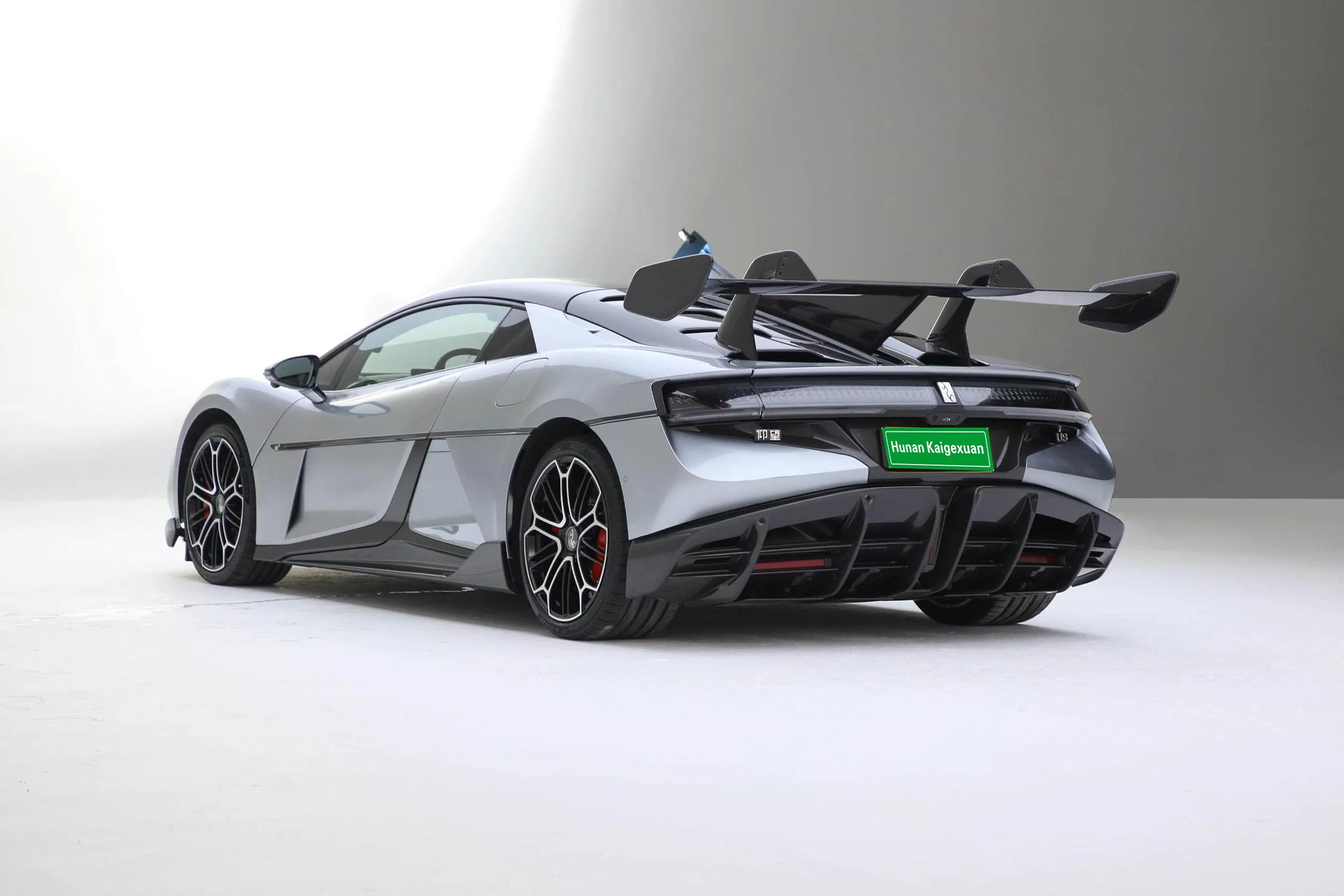 BYD Yangwang U9 - Electric Sports Car with 300 Km/h Speed