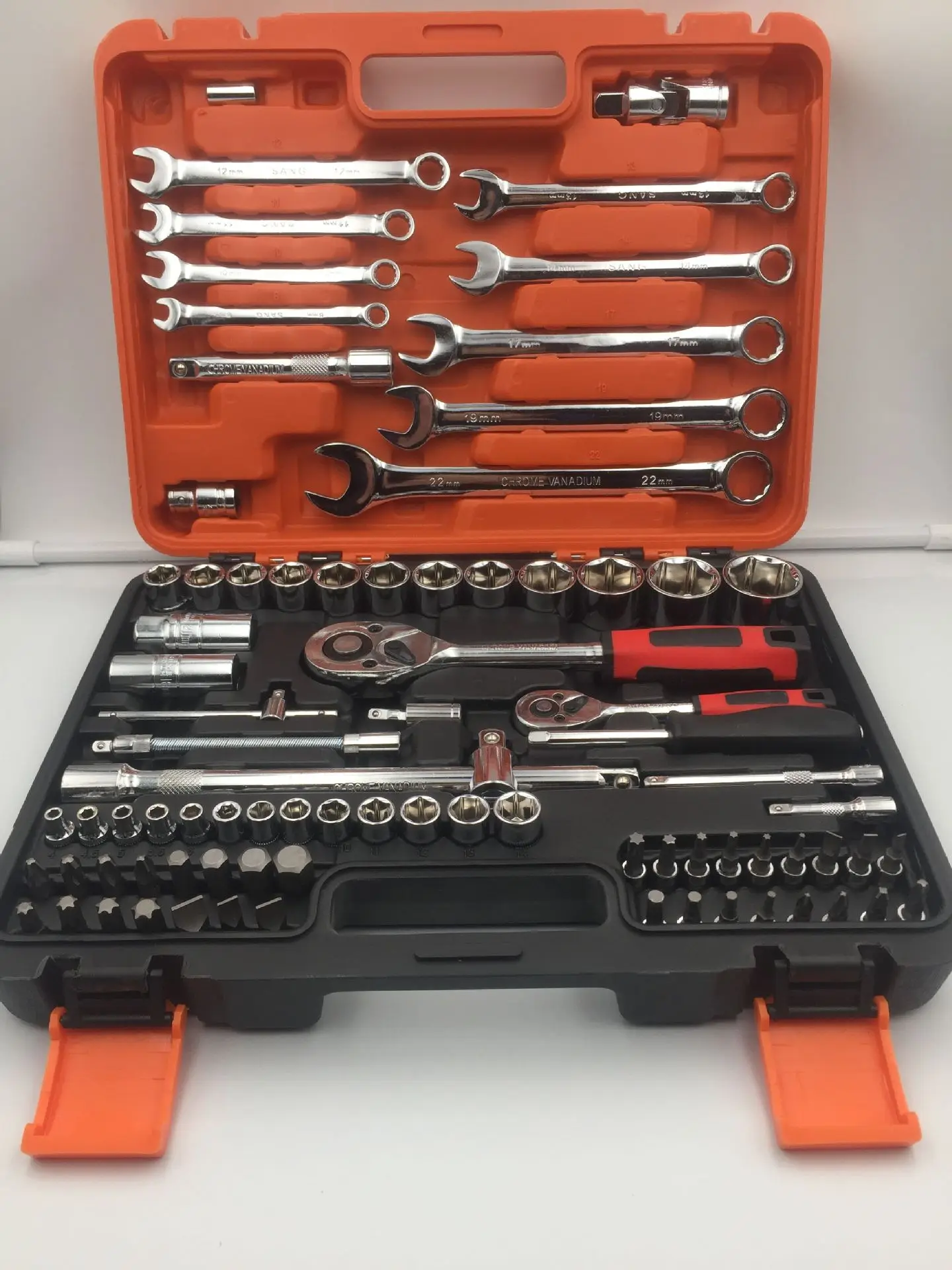 82pcs Multifunctional Auto Repair Tool Box Set Combination Casing ...