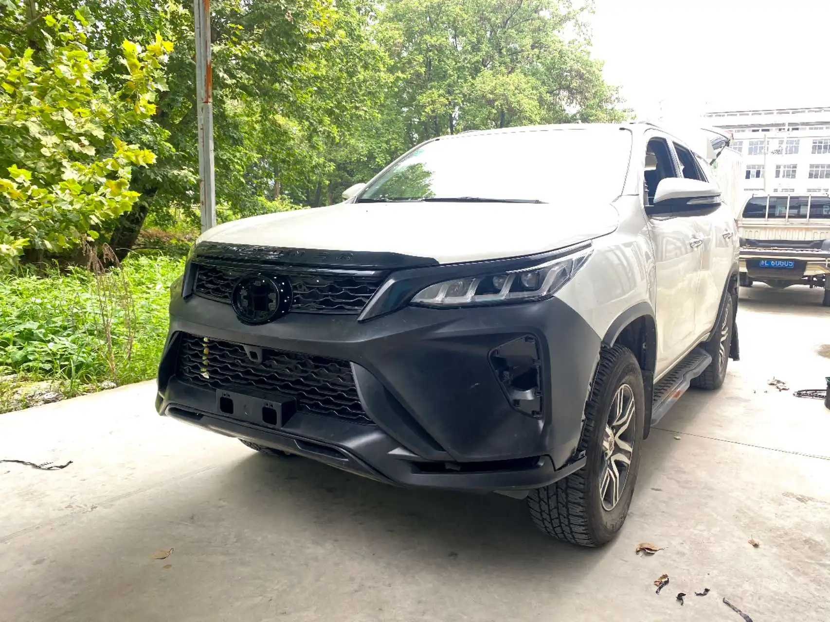 JD AUTO Fortuner Legender Body Kit - Upgrade Your Ride