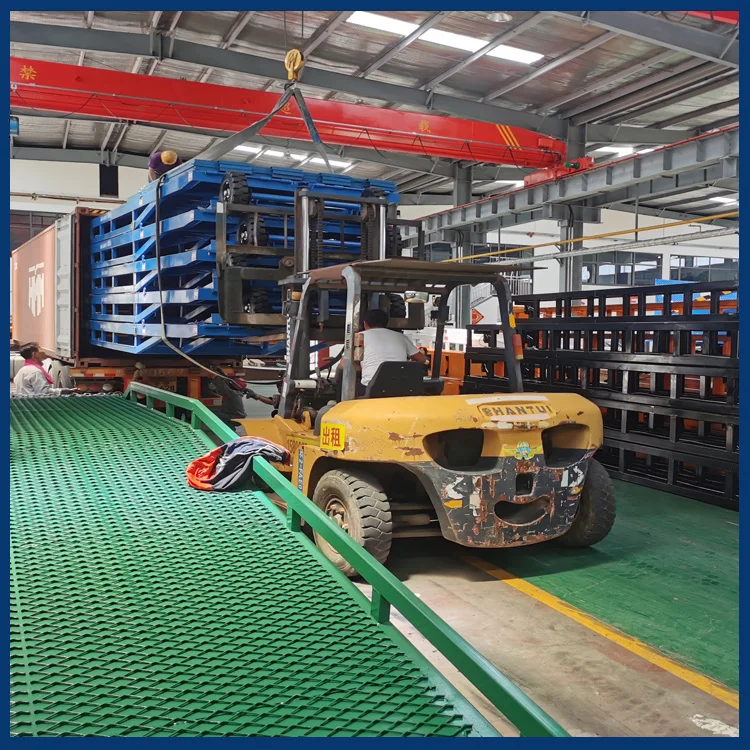 Shipping Container Loading Ramp Telescopic Dock Leveler Heavy 25 Ton ...