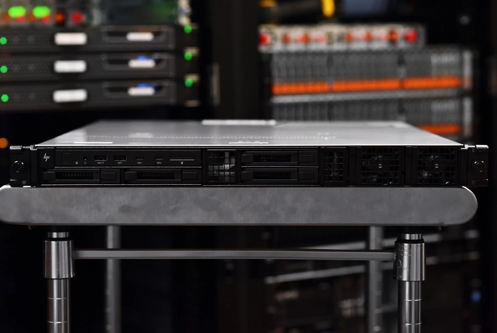 HPE Zcentral 4R - Powerful 1U Rack Workstation with T400 GPU